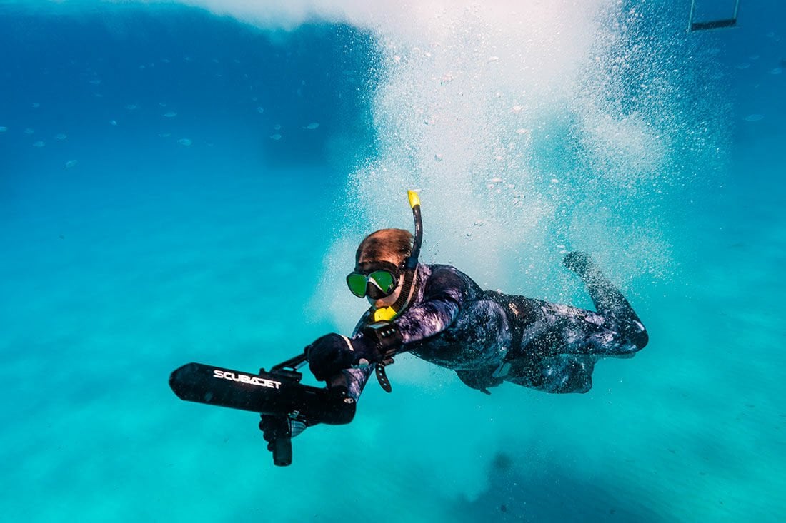 SCUBA JET PRO DIVE KIT DALIŞ VE GEZİNTİ İÇİN DENİZ ARACI